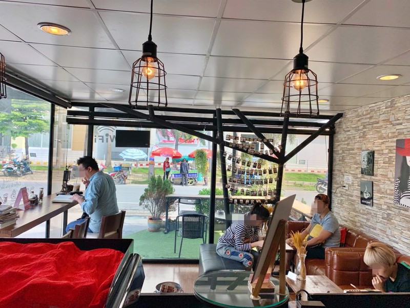 เซ้ง‼️ ร้านกาแฟ @The Walk ราชพฤกษ์ ด้านหลังของห้าง ติดลานจอดรถ